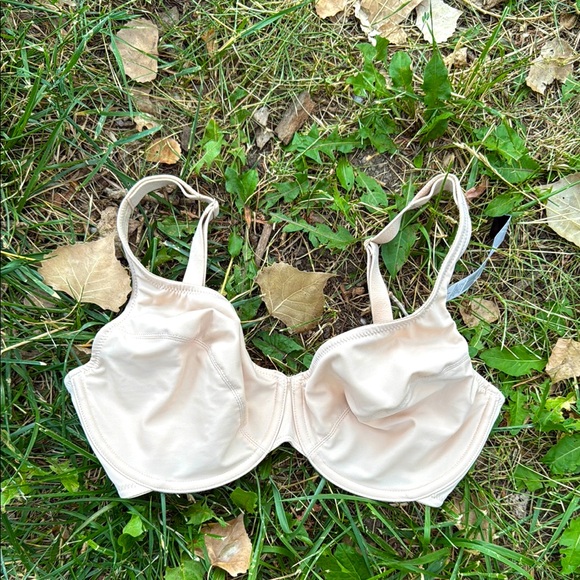 Wacoal | Intimates & Sleepwear | Wacoal Cream Bra | Poshmark